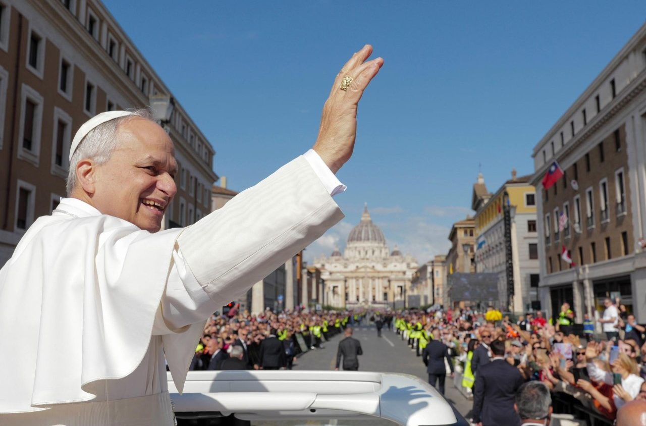 Pope Leo in leitlun remdaihnak ni hrang thuluu suah. - RVA Falam Chin